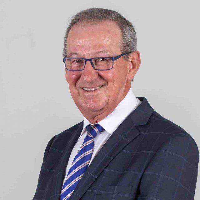 Meet the team - The Capricornian